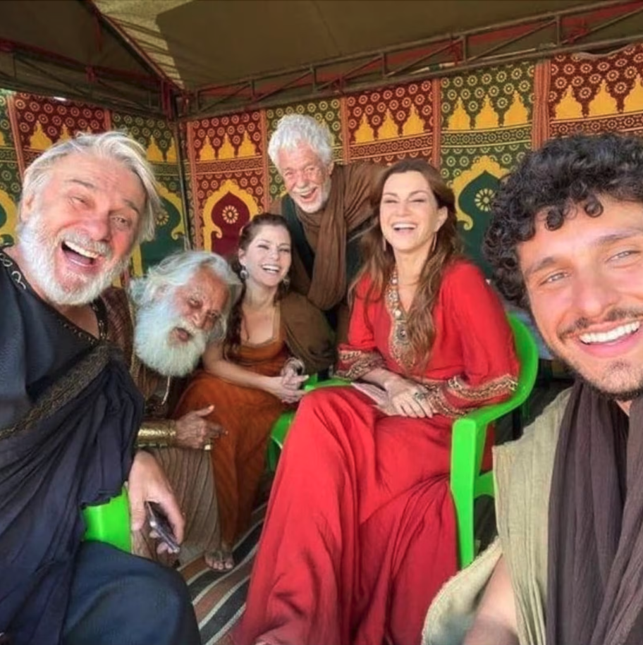 Zécarlos Machado Shares Behind-The-Scenes Photos From the Genesis TV ...